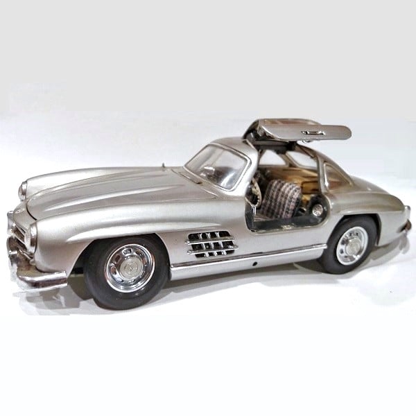 Mercedes 300SL Gullwing Model | CollectiblesAndMoreInStore