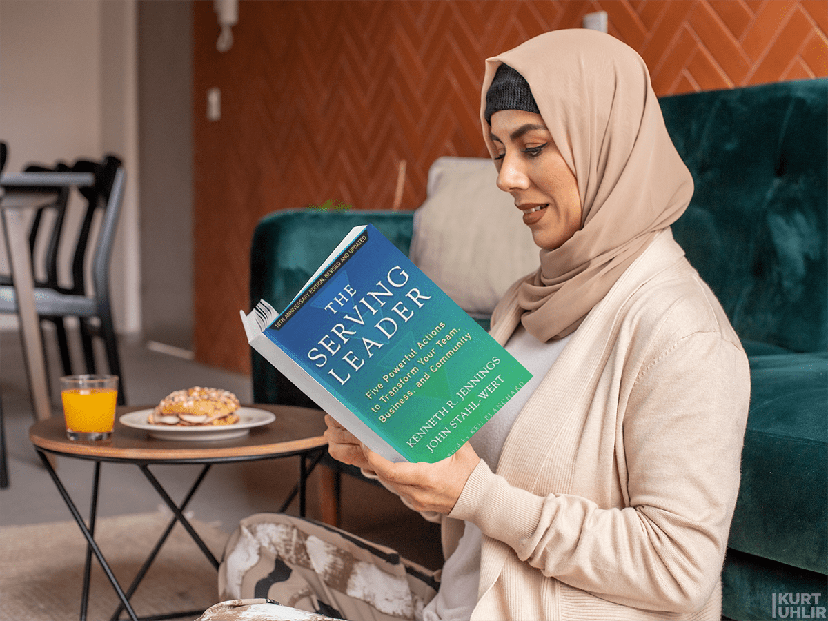 The 16 Top Servant Leadership Books for High-Growth Leaders