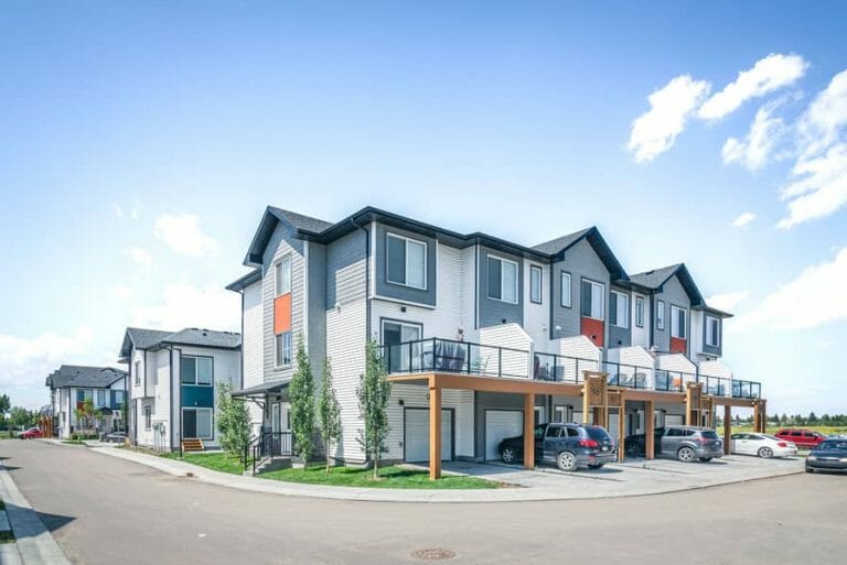 Elliston Townhomes – LEAR Construction