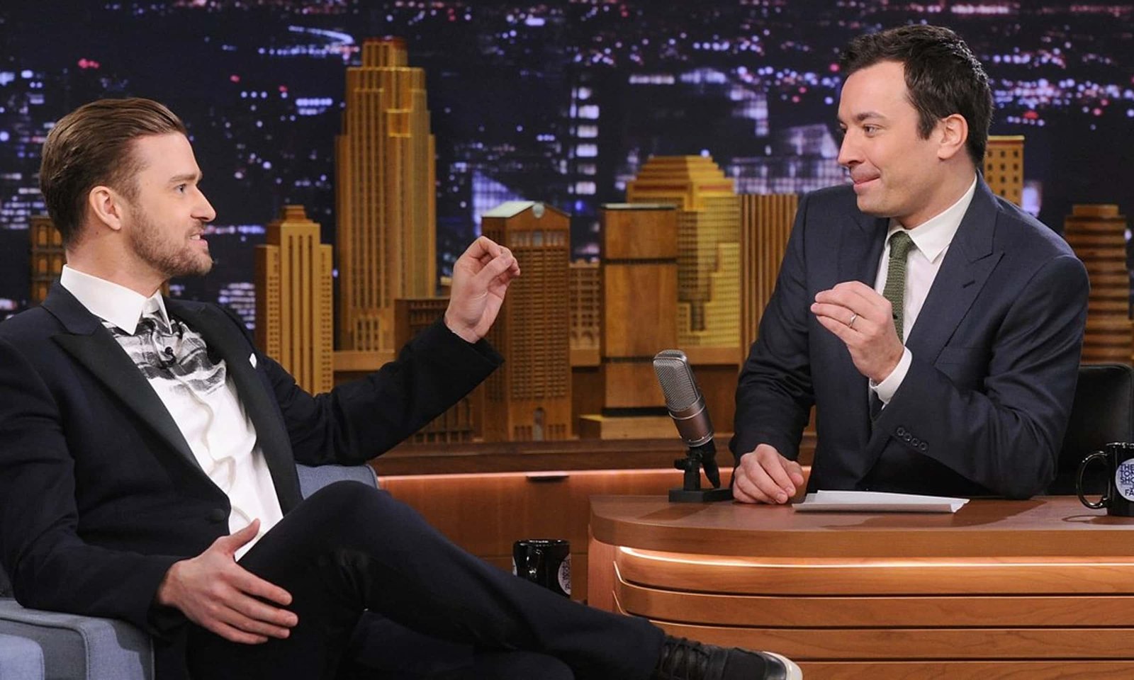 5 Reasons Why Talk Shows are Great and 5 Reasons Why They're Terrible