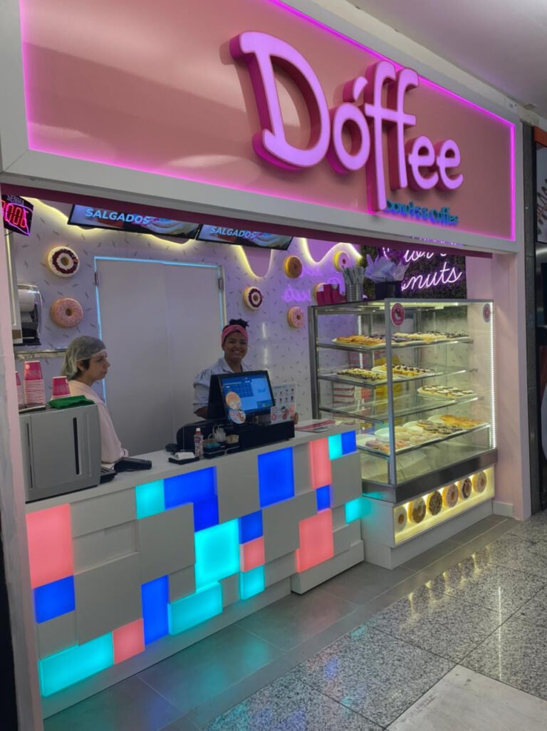 Dóffee Donuts & Coffee inaugura 22ª unidade - Revista Empório