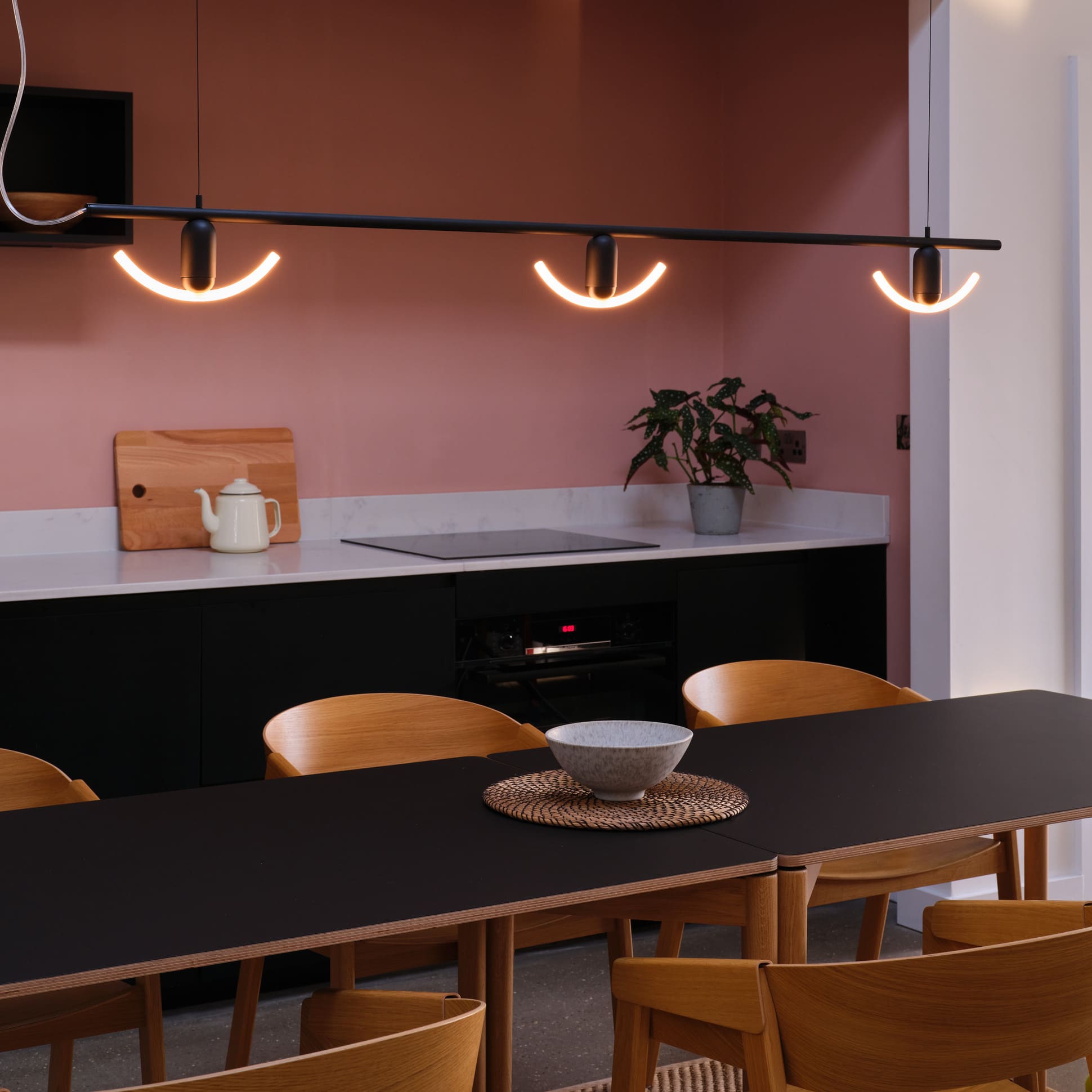 Linear – Black – Beem Lamps