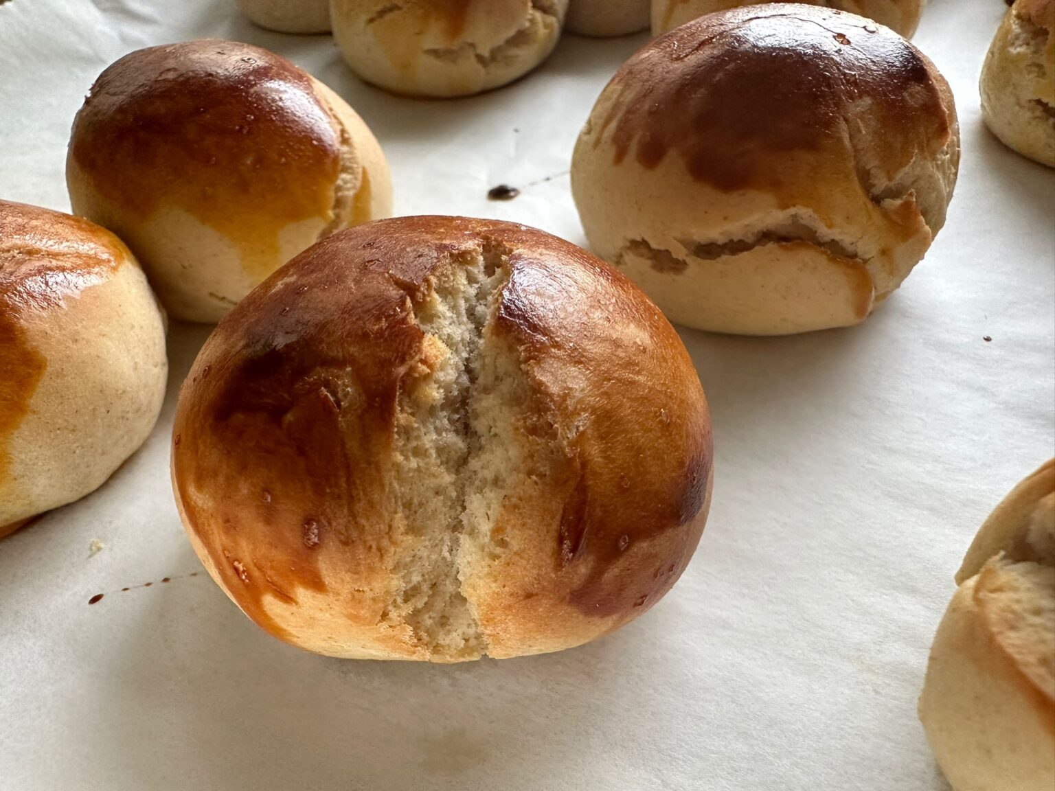 Panini al latte fatti in casa, soffici e facili da preparare con ...